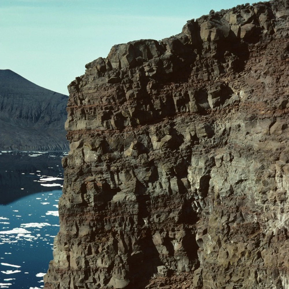 Found: surviving evidence of Earth’s formative years | Carnegie Science